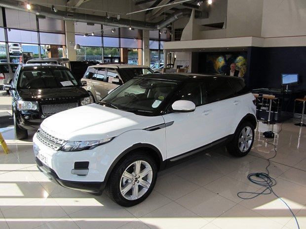 RANGE ROVER EVOQUE ROOF WRAP - Creative FX