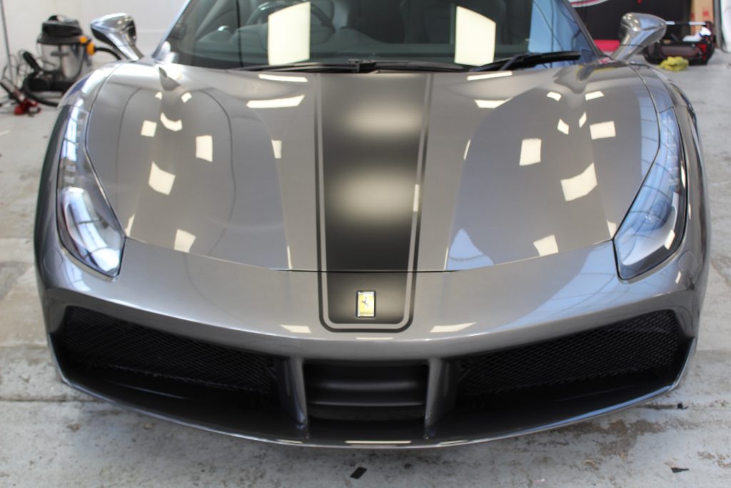 FERRARI 488 ROOF WRAP AND STRIPES - Creative FX