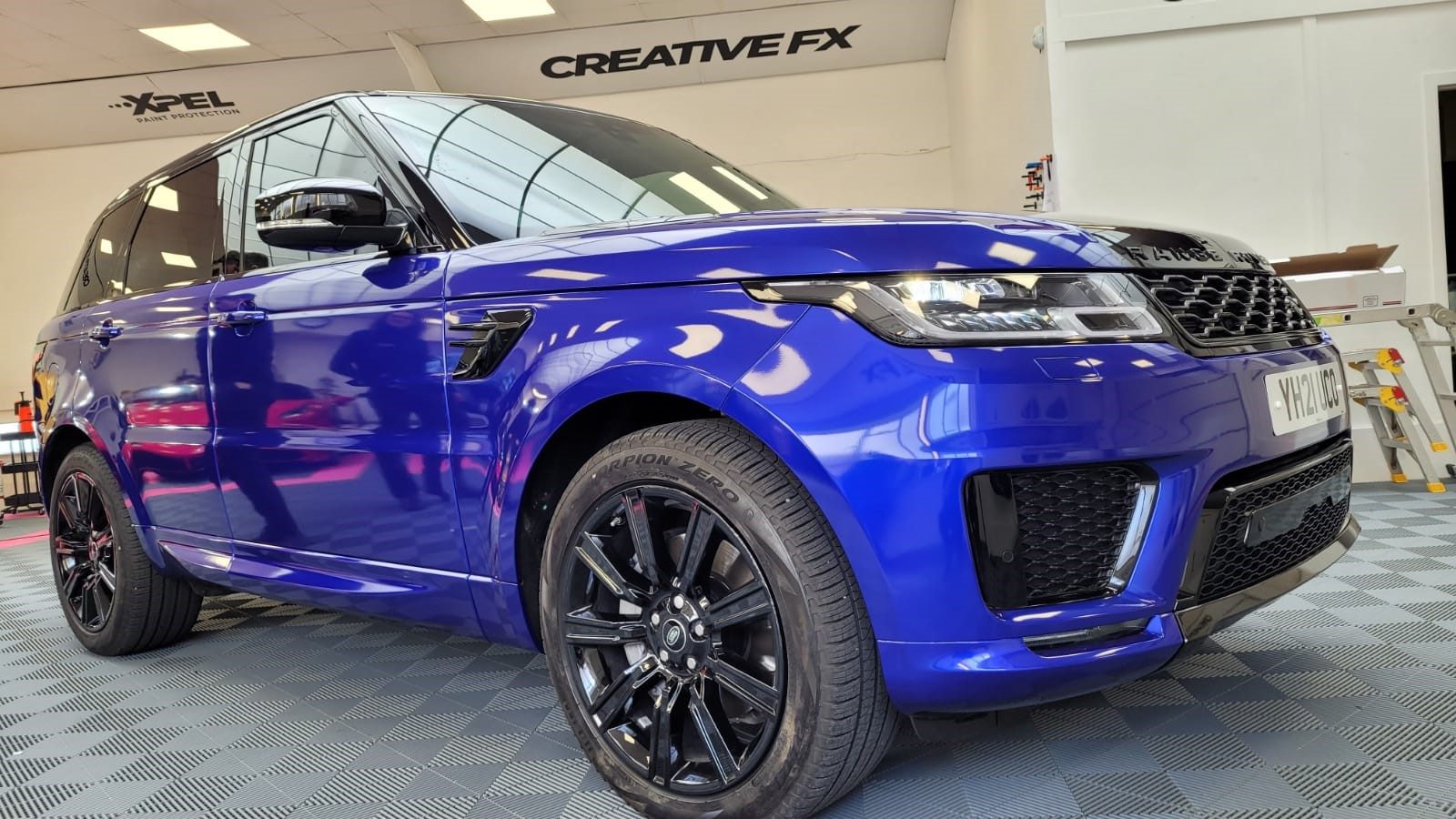 RANGE ROVER ELECTRIC BLUE PARTIAL WRAP Creative FX